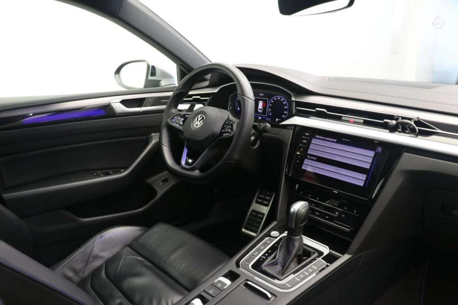Black Volkswagen Arteon 2022 in Vilnius, with an engine capacity of 1.98 L and mileage of 62 thousand km for 36490 €, photo 33 on AUTOMOTO.COM.LV