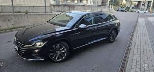 Black Volkswagen Arteon 2022 in Vilnius, with an engine capacity of 1.97 L and mileage of 123 thousand km for 22990 €, photo 3 on AUTOMOTO.COM.LV