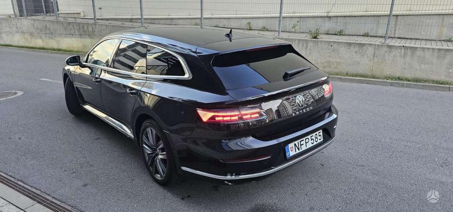 Black Volkswagen Arteon 2022 in Vilnius, with an engine capacity of 1.97 L and mileage of 123 thousand km for 22990 €, photo 6 on AUTOMOTO.COM.LV