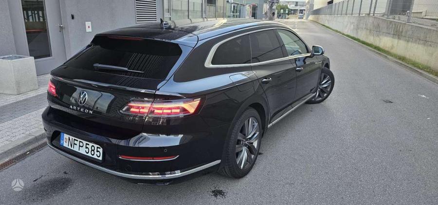Black Volkswagen Arteon 2022 in Vilnius, with an engine capacity of 1.97 L and mileage of 123 thousand km for 22990 €, photo 8 on AUTOMOTO.COM.LV