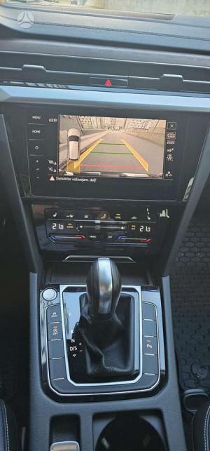 Black Volkswagen Arteon 2022 in Vilnius, with an engine capacity of 1.97 L and mileage of 123 thousand km for 22990 €, photo 12 on AUTOMOTO.COM.LV
