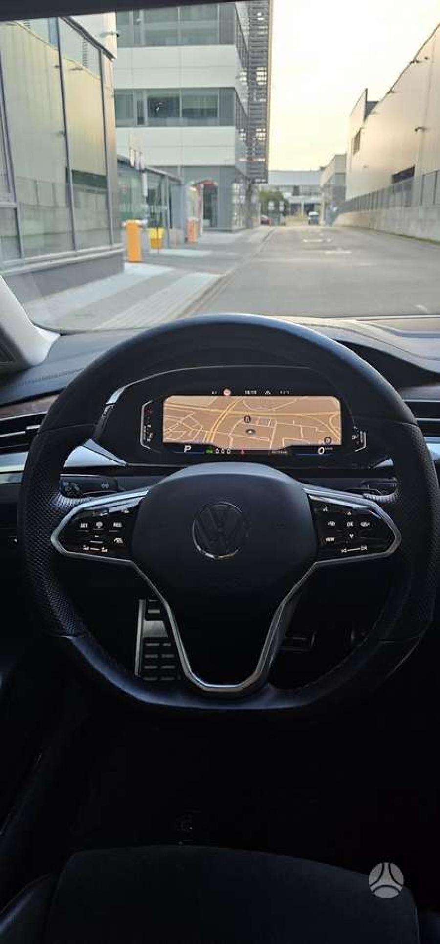 Black Volkswagen Arteon 2022 in Vilnius, with an engine capacity of 1.97 L and mileage of 123 thousand km for 22990 €, photo 14 on AUTOMOTO.COM.LV