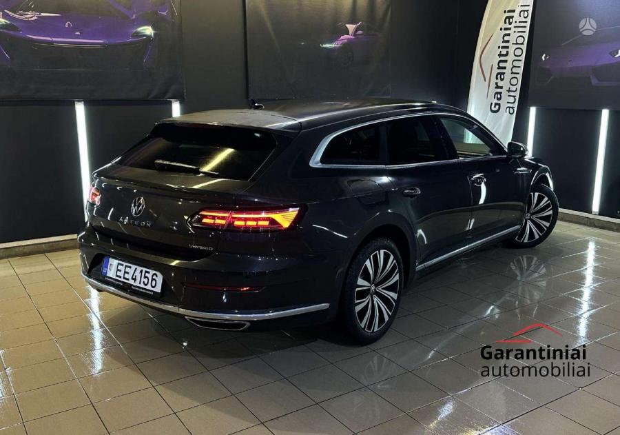 Black Volkswagen Arteon 2023 in Vilnius, with an engine capacity of 1.40 L and mileage of 157 thousand km for 23450 €, photo 2 on AUTOMOTO.COM.LV