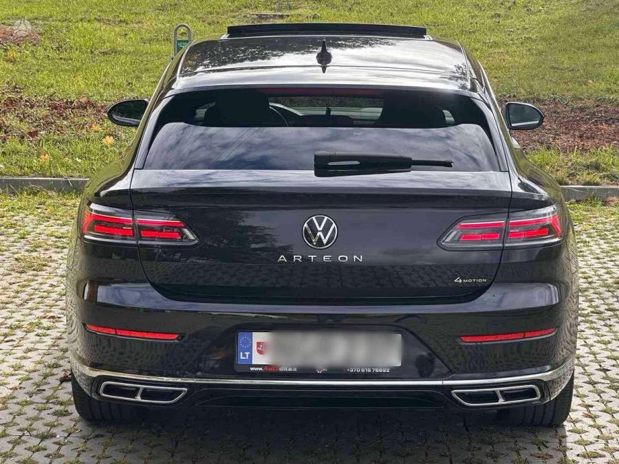 Black Volkswagen Arteon 2023 in Kaunas, with an engine capacity of 1.97 L and mileage of 92 thousand km for 31999 €, photo 5 on AUTOMOTO.COM.LV