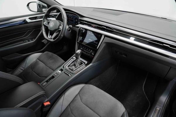 Melns Volkswagen Arteon 2023 Tallina, ar dzinēja tilpumu 2.00 L un nobraukumu 150 tūkst. km par 28900 €, foto 8 vietnē AUTOMOTO.COM.LV