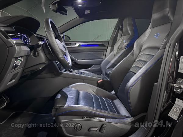Black Volkswagen Arteon 2023 in Tallinn, with an engine capacity of 2.00 L and mileage of 69 thousand km for 37900 €, photo 3 on AUTOMOTO.COM.LV