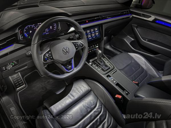 Black Volkswagen Arteon 2023 in Tallinn, with an engine capacity of 2.00 L and mileage of 69 thousand km for 37900 €, photo 4 on AUTOMOTO.COM.LV