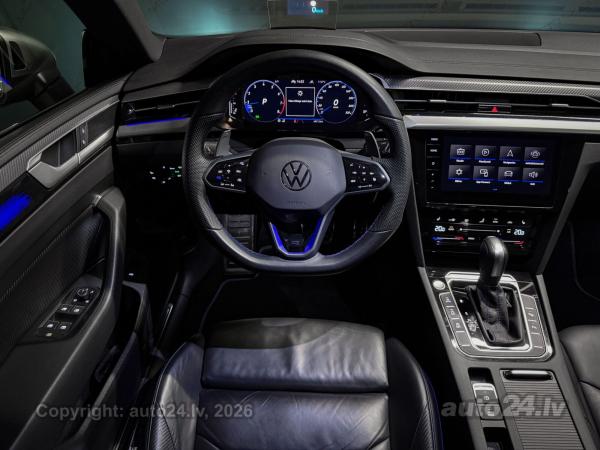 Black Volkswagen Arteon 2023 in Tallinn, with an engine capacity of 2.00 L and mileage of 69 thousand km for 37900 €, photo 6 on AUTOMOTO.COM.LV