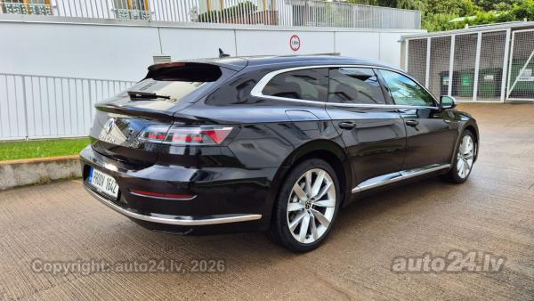 Volkswagen Arteon 2023 in Tallinn on AUTOMOTO.COM.LV Black Volkswagen Arteon 2023 in Tallinn, with an engine capacity of 2.00 L and mileage of 93 thousand km for 25600 €, photo 5 on AUTOMOTO.COM.LV