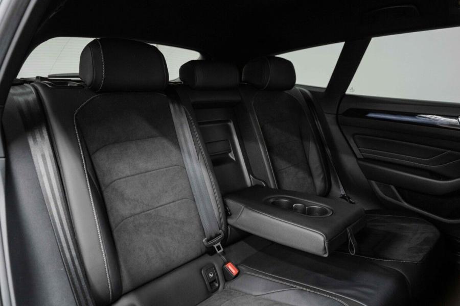 Black Volkswagen Arteon 2023 in Tallinn, with an engine capacity of 2.00 L and mileage of 154 thousand km for 26900 €, photo 15 on AUTOMOTO.COM.LV