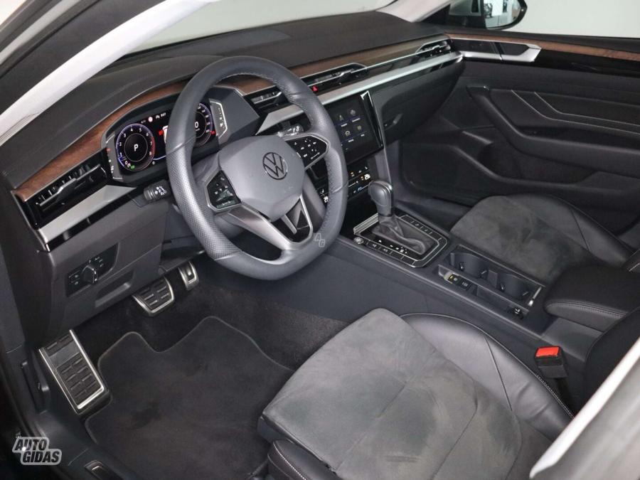 Black Volkswagen Arteon 2024 in Kaunas, with an engine capacity of 2.00 L and mileage of 25 thousand km for 32668 €, photo 8 on AUTOMOTO.COM.LV