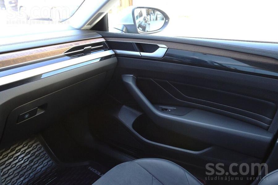 Melns Volkswagen Arteon 2025 Rīga, ar dzinēja tilpumu 2.00 L un nobraukumu 14 tūkst. km par 32400 €, foto 23 vietnē AUTOMOTO.COM.LV