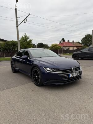 Zils Volkswagen Arteon 2018 Ogre, ar dzinēja tilpumu 2.00 L un nobraukumu 187 tūkst. km par 14900 €, foto 5 vietnē AUTOMOTO.COM.LV