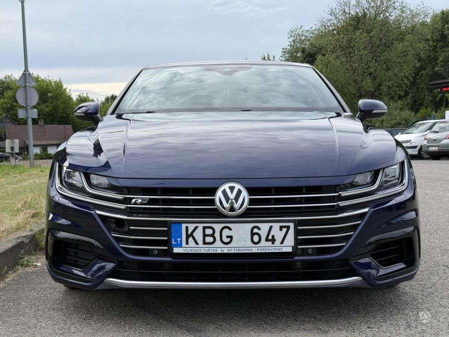 Blue Volkswagen Arteon 2017 in Vilnius, with an engine capacity of 1.97 L and mileage of 241 thousand km for 18500 €, photo 9 on AUTOMOTO.COM.LV