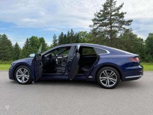 Blue Volkswagen Arteon 2017 in Vilnius, with an engine capacity of 1.97 L and mileage of 241 thousand km for 18500 €, photo 12 on AUTOMOTO.COM.LV