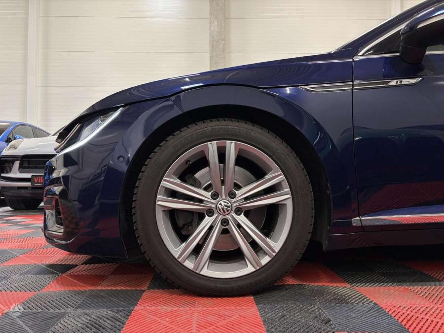 Zils Volkswagen Arteon 2017 Viļņa, ar dzinēja tilpumu 1.97 L un nobraukumu 243 tūkst. km par 17990 €, foto 10 vietnē AUTOMOTO.COM.LV