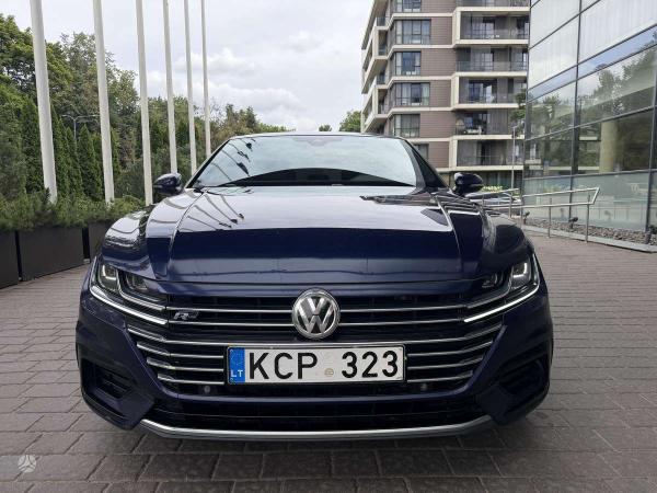 Blue Volkswagen Arteon 2018 in Vilnius, with an engine capacity of 1.98 L and mileage of 245 thousand km for 17600 €, photo 2 on AUTOMOTO.COM.LV