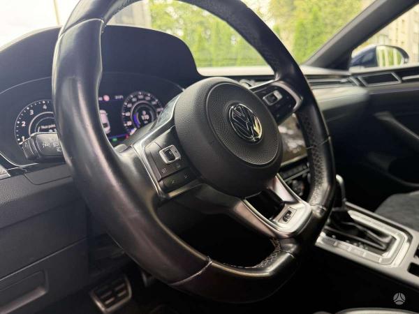 Blue Volkswagen Arteon 2018 in Vilnius, with an engine capacity of 1.98 L and mileage of 245 thousand km for 17600 €, photo 8 on AUTOMOTO.COM.LV