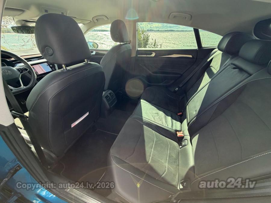 Blue Volkswagen Arteon 2021 in Tallinn, with an engine capacity of 2.00 L and mileage of 97 thousand km for 24500 €, photo 12 on AUTOMOTO.COM.LV