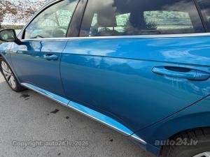 Blue Volkswagen Arteon 2021 in Tallinn, with an engine capacity of 2.00 L and mileage of 97 thousand km for 24500 €, photo 15 on AUTOMOTO.COM.LV