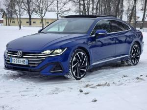 Zils Volkswagen Arteon 2022 Tauragė, ar dzinēja tilpumu 1.97 L un nobraukumu 218 tūkst. km par 20500 €, foto 4 vietnē AUTOMOTO.COM.LV