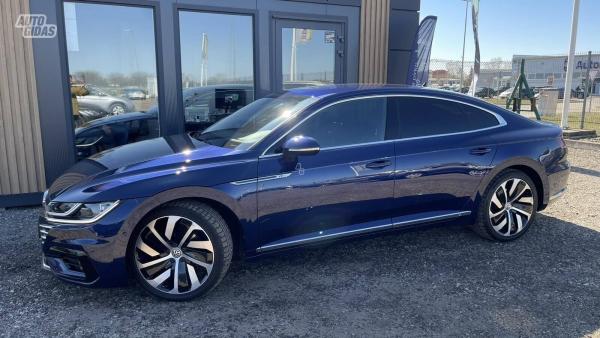 Blue Volkswagen Arteon 2018 in Marijampole, with an engine capacity of 1.50 L and mileage of 81 thousand km for 19850 €, photo 4 on AUTOMOTO.COM.LV