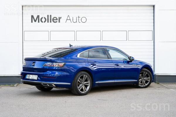 Blue Volkswagen Arteon 2021 in Riga, with an engine capacity of 2.00 L and mileage of 43 thousand km for 25950 €, photo 4 on AUTOMOTO.COM.LV
