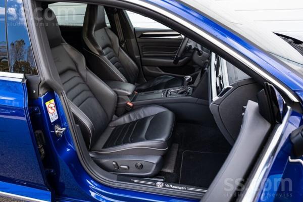 Blue Volkswagen Arteon 2021 in Riga, with an engine capacity of 2.00 L and mileage of 43 thousand km for 25950 €, photo 7 on AUTOMOTO.COM.LV
