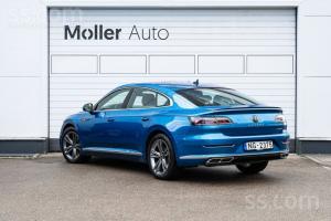 Blue Volkswagen Arteon 2022 in Riga, with an engine capacity of 1.40 L and mileage of 72 thousand km for 22950 €, photo 4 on AUTOMOTO.COM.LV
