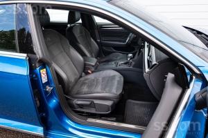 Blue Volkswagen Arteon 2022 in Riga, with an engine capacity of 1.40 L and mileage of 72 thousand km for 22950 €, photo 6 on AUTOMOTO.COM.LV