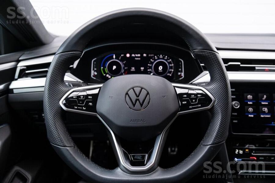 Blue Volkswagen Arteon 2022 in Riga, with an engine capacity of 1.40 L and mileage of 72 thousand km for 22950 €, photo 18 on AUTOMOTO.COM.LV