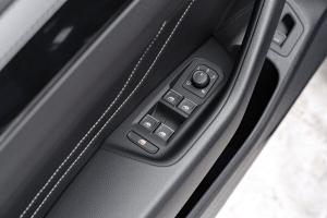 Zils Volkswagen Arteon 2024 Mārupe, ar dzinēja tilpumu 2.00 L un nobraukumu 37 tūkst. km par 36900 €, foto 9 vietnē AUTOMOTO.COM.LV