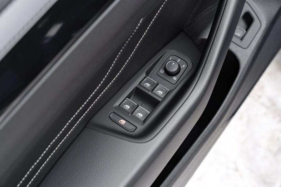 Zils Volkswagen Arteon 2024 Mārupe, ar dzinēja tilpumu 2.00 L un nobraukumu 37 tūkst. km par 36900 €, foto 9 vietnē AUTOMOTO.COM.LV