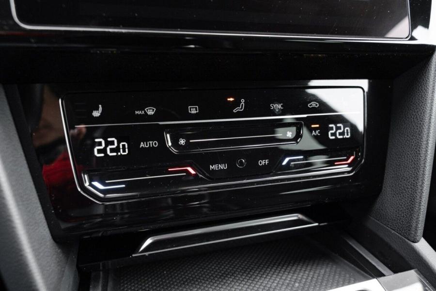 Zils Volkswagen Arteon 2024 Mārupe, ar dzinēja tilpumu 2.00 L un nobraukumu 37 tūkst. km par 36900 €, foto 28 vietnē AUTOMOTO.COM.LV