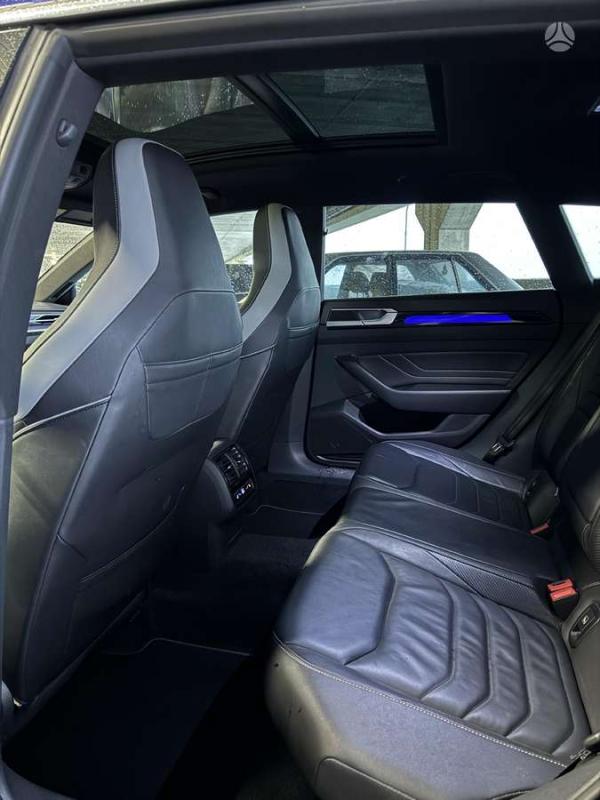 Blue Volkswagen Arteon 2021 in Vilnius, with an engine capacity of 1.40 L and mileage of 100 thousand km for 26900 €, photo 15 on AUTOMOTO.COM.LV