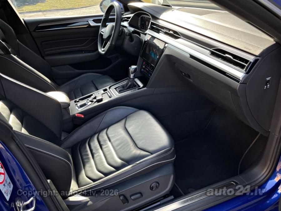 Blue Volkswagen Arteon 2021 in Tallinn, with an engine capacity of 1.40 L and mileage of 75 thousand km for 26900 €, photo 12 on AUTOMOTO.COM.LV