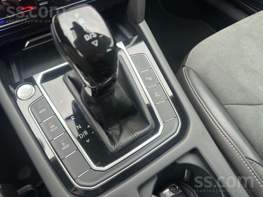 Blue Volkswagen Arteon 2021 in Riga, with an engine capacity of 1.40 L and mileage of 97 thousand km for 22290 €, photo 16 on AUTOMOTO.COM.LV