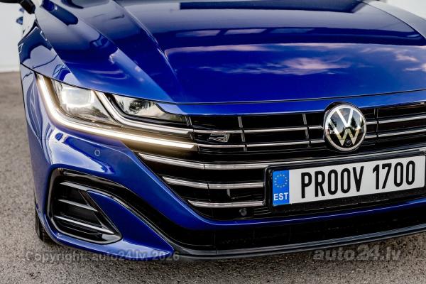 Blue Volkswagen Arteon 2021 in Parnu, with an engine capacity of 1.40 L and mileage of 93 thousand km for 25499 €, photo 2 on AUTOMOTO.COM.LV