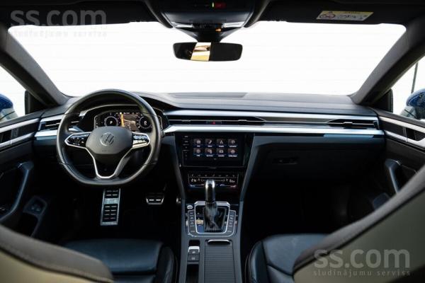 Blue Volkswagen Arteon 2021 in Riga, with an engine capacity of 1.40 L and mileage of 87 thousand km for 26500 €, photo 9 on AUTOMOTO.COM.LV