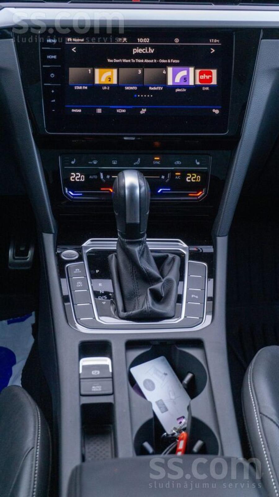 Blue Volkswagen Arteon 2021 in Riga, with an engine capacity of 2.00 L and mileage of 220 thousand km for 22990 €, photo 14 on AUTOMOTO.COM.LV