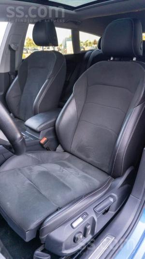 Blue Volkswagen Arteon 2021 in Riga, with an engine capacity of 2.00 L and mileage of 220 thousand km for 22990 €, photo 27 on AUTOMOTO.COM.LV
