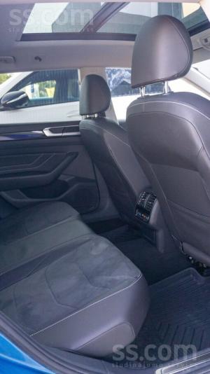 Blue Volkswagen Arteon 2021 in Riga, with an engine capacity of 2.00 L and mileage of 220 thousand km for 22990 €, photo 29 on AUTOMOTO.COM.LV