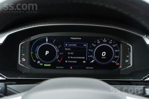 Blue Volkswagen Arteon 2021 in Riga, with an engine capacity of 1.40 L and mileage of 60 thousand km for 26500 €, photo 16 on AUTOMOTO.COM.LV