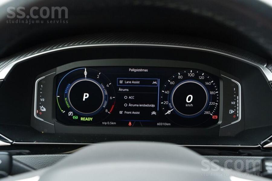 Blue Volkswagen Arteon 2021 in Riga, with an engine capacity of 1.40 L and mileage of 60 thousand km for 26500 €, photo 16 on AUTOMOTO.COM.LV