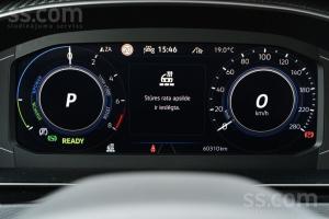 Blue Volkswagen Arteon 2021 in Riga, with an engine capacity of 1.40 L and mileage of 60 thousand km for 26500 €, photo 17 on AUTOMOTO.COM.LV