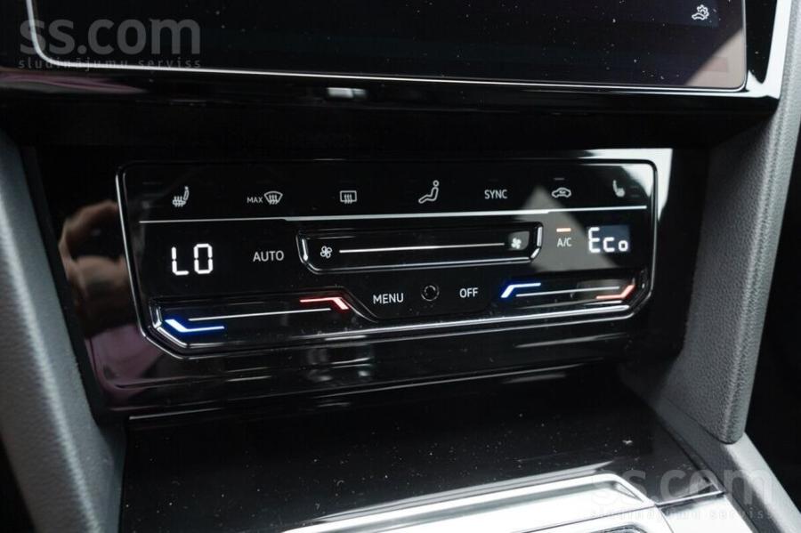 Blue Volkswagen Arteon 2021 in Riga, with an engine capacity of 1.40 L and mileage of 60 thousand km for 26500 €, photo 21 on AUTOMOTO.COM.LV