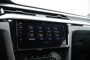 Blue Volkswagen Arteon 2021 in Riga, with an engine capacity of 1.40 L and mileage of 60 thousand km for 26500 €, photo 23 on AUTOMOTO.COM.LV