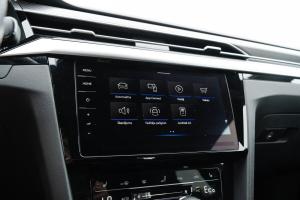 Blue Volkswagen Arteon 2021 in Riga, with an engine capacity of 1.40 L and mileage of 60 thousand km for 26500 €, photo 25 on AUTOMOTO.COM.LV