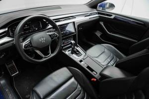 Blue Volkswagen Arteon 2021 in Peetri, with an engine capacity of 1.40 L and mileage of 97 thousand km for 34400 €, photo 8 on AUTOMOTO.COM.LV