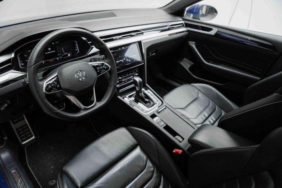 Blue Volkswagen Arteon 2021 in Peetri, with an engine capacity of 1.40 L and mileage of 97 thousand km for 34400 €, photo 8 on AUTOMOTO.COM.LV